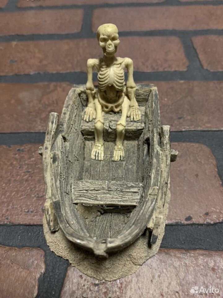 Грот Скелет в лодке